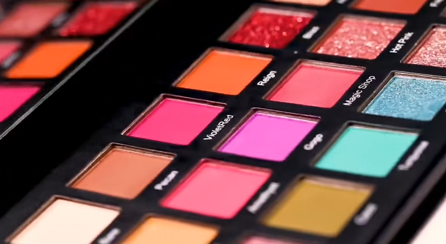 Private Label 18 Colors High Pigment Eyeshadow Palette - ES0617 - Kasey ...